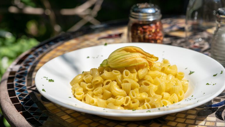 Welcome to Calandra's!